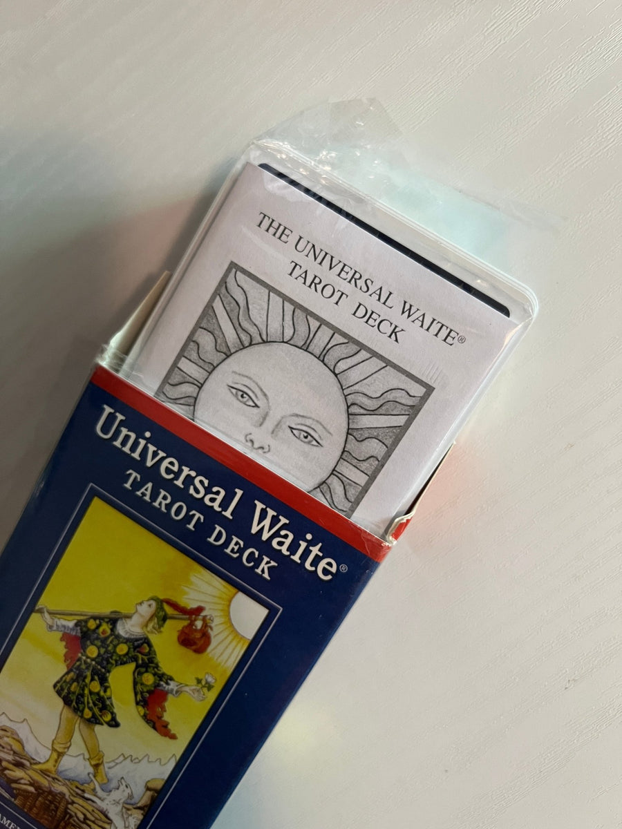 **Universal Waite Tarot** – Lohas New Age Store